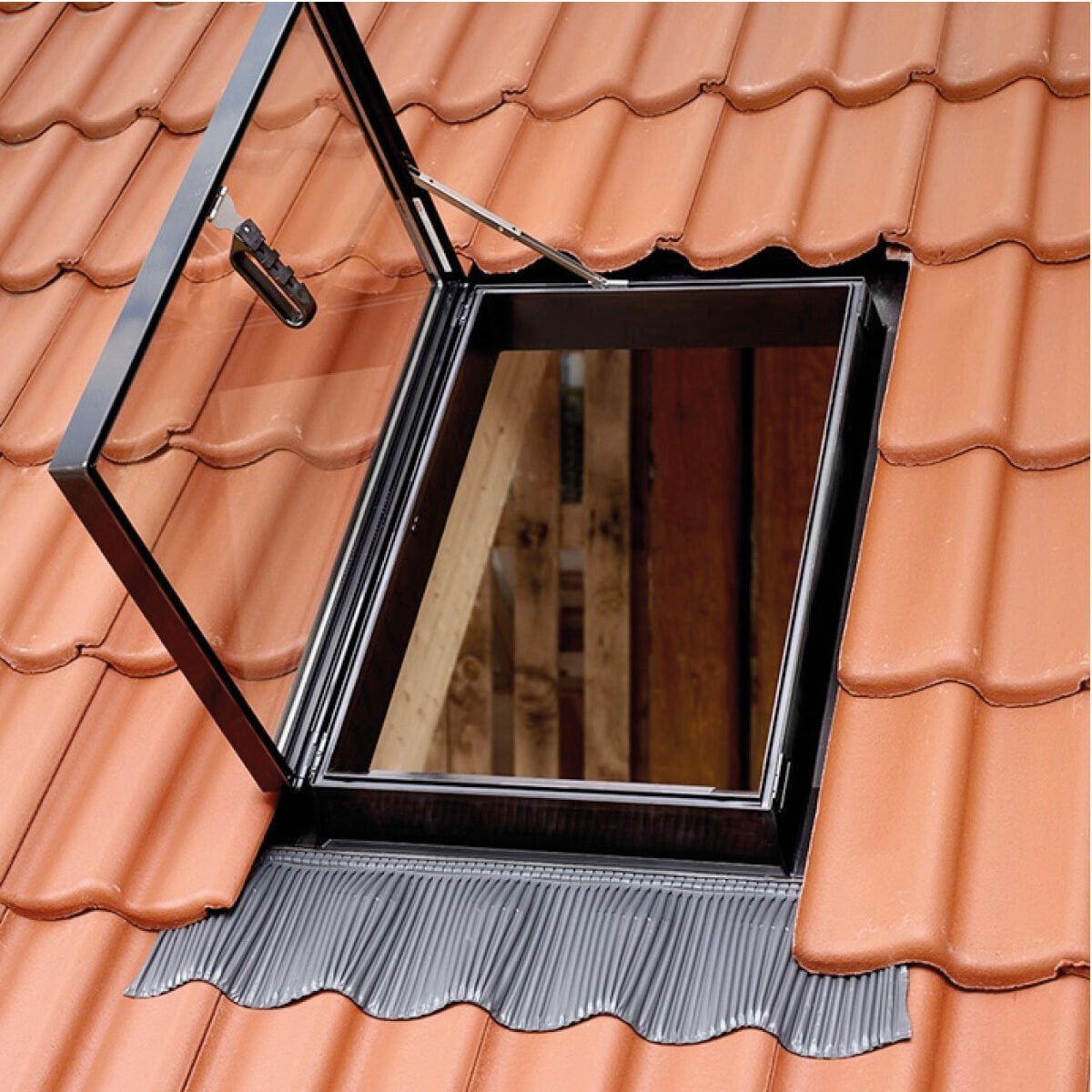 Janela Clarabóia para Sótão VELTA 025 45x55cm VELUX